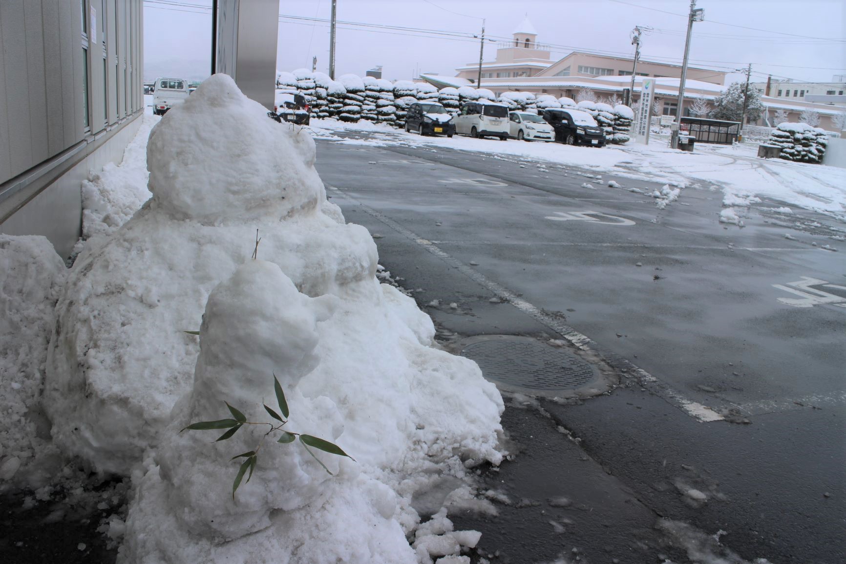 snowman？snowcat？ | 豊里公民館